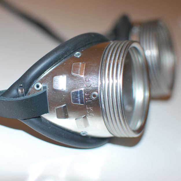 Metal Goggles With Rubberized Eye Cups & Leather-like Straps